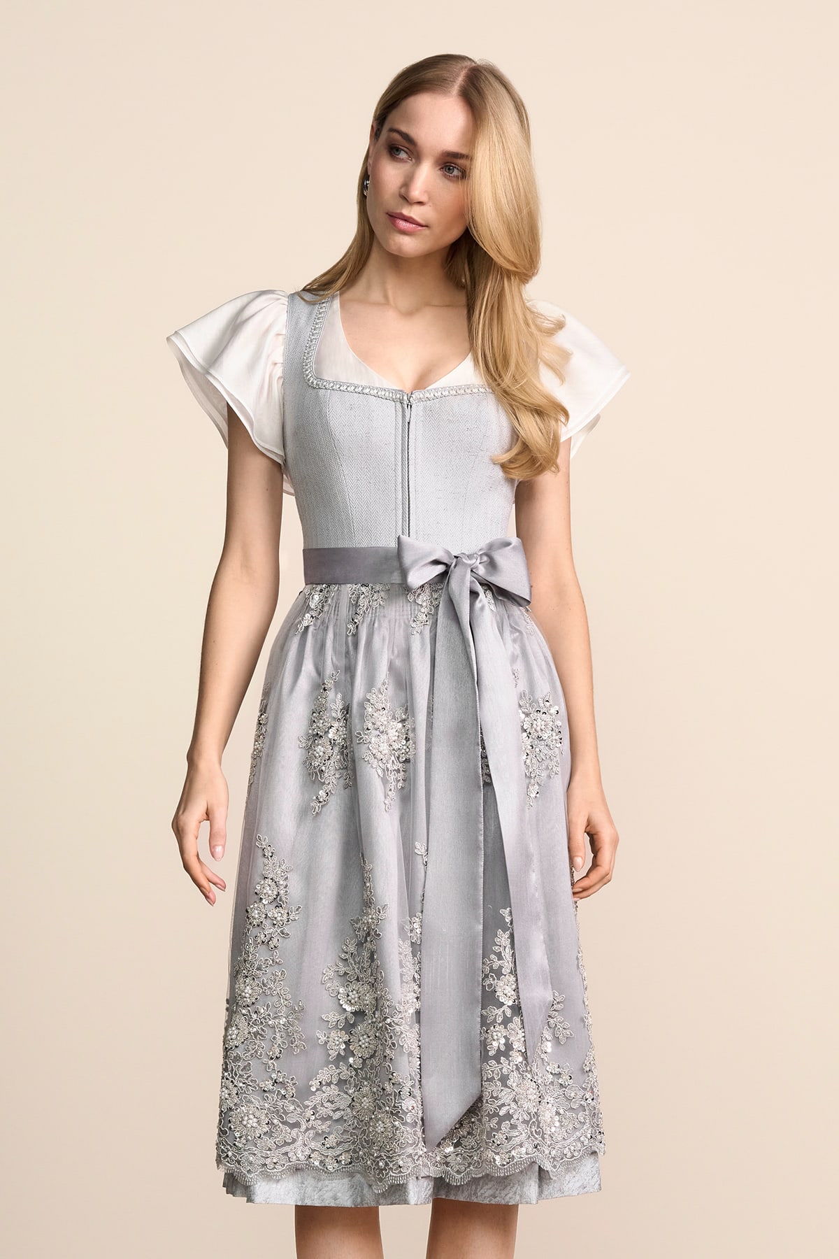 Dirndl Joren (70cm) in grau im Krüger Dirndl Online Shop