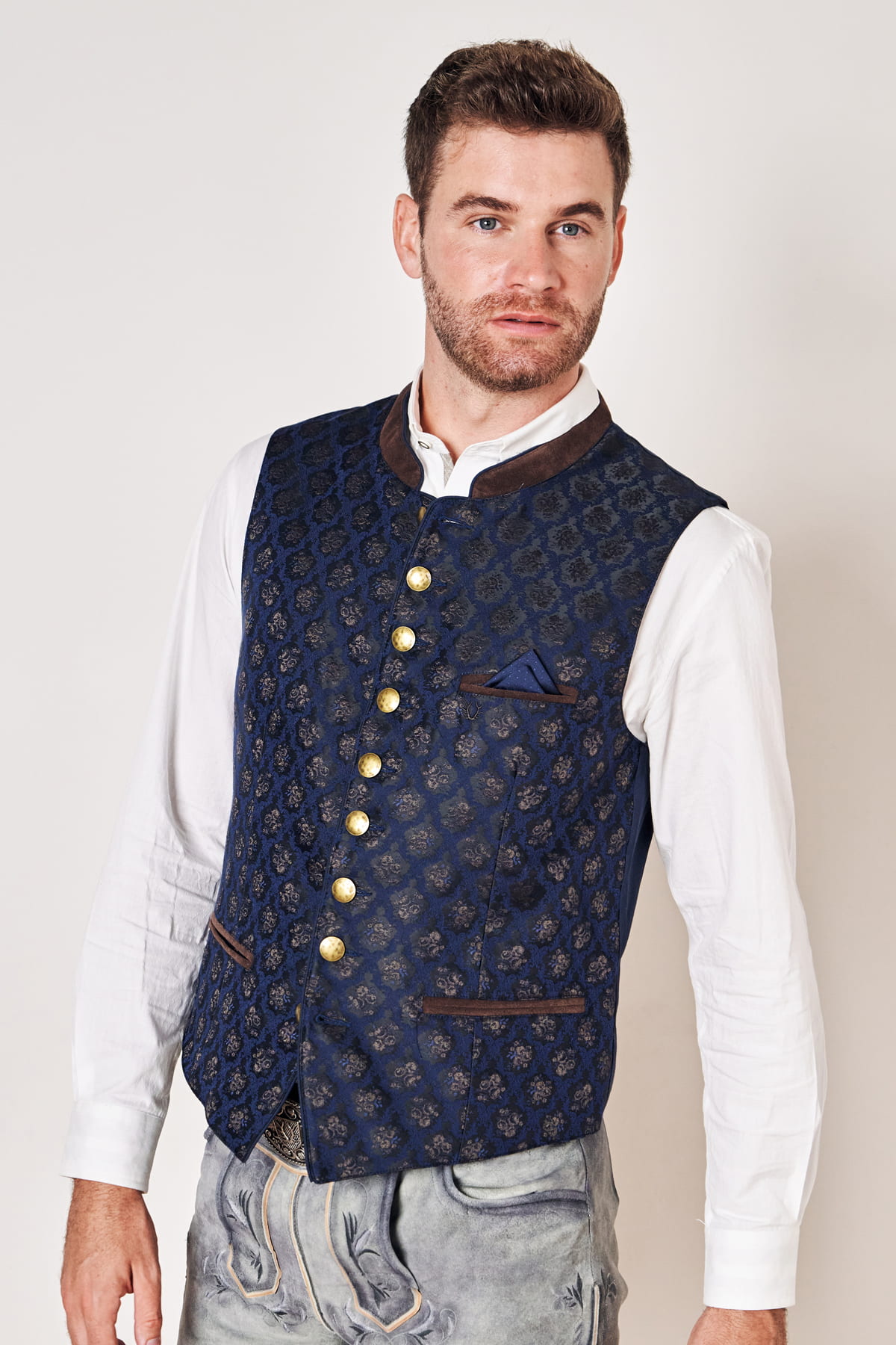 Trachtenweste Helge in blau im Krüger Dirndl Online Shop