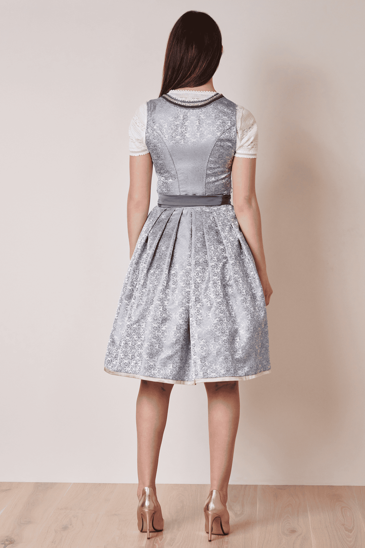 Dirndl Aria (60cm) in grau im Krüger Dirndl Online Shop