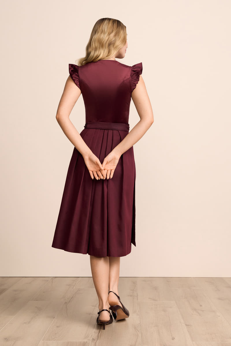 Dirndl Tisha (70cm) in rot im Krüger Dirndl Online Shop