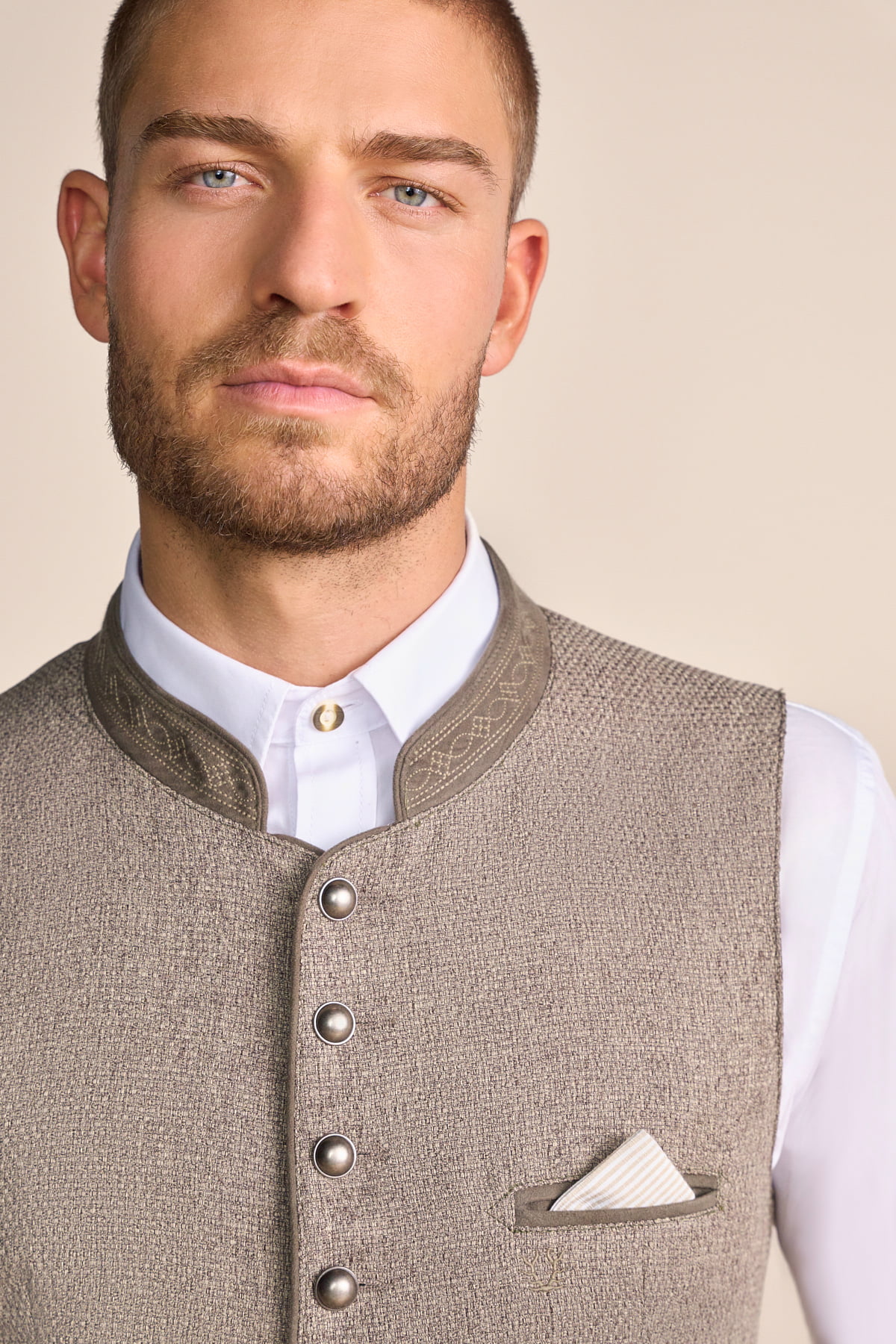 Trachten waistcoat Jörn in Krüger Dirndl Online Shop