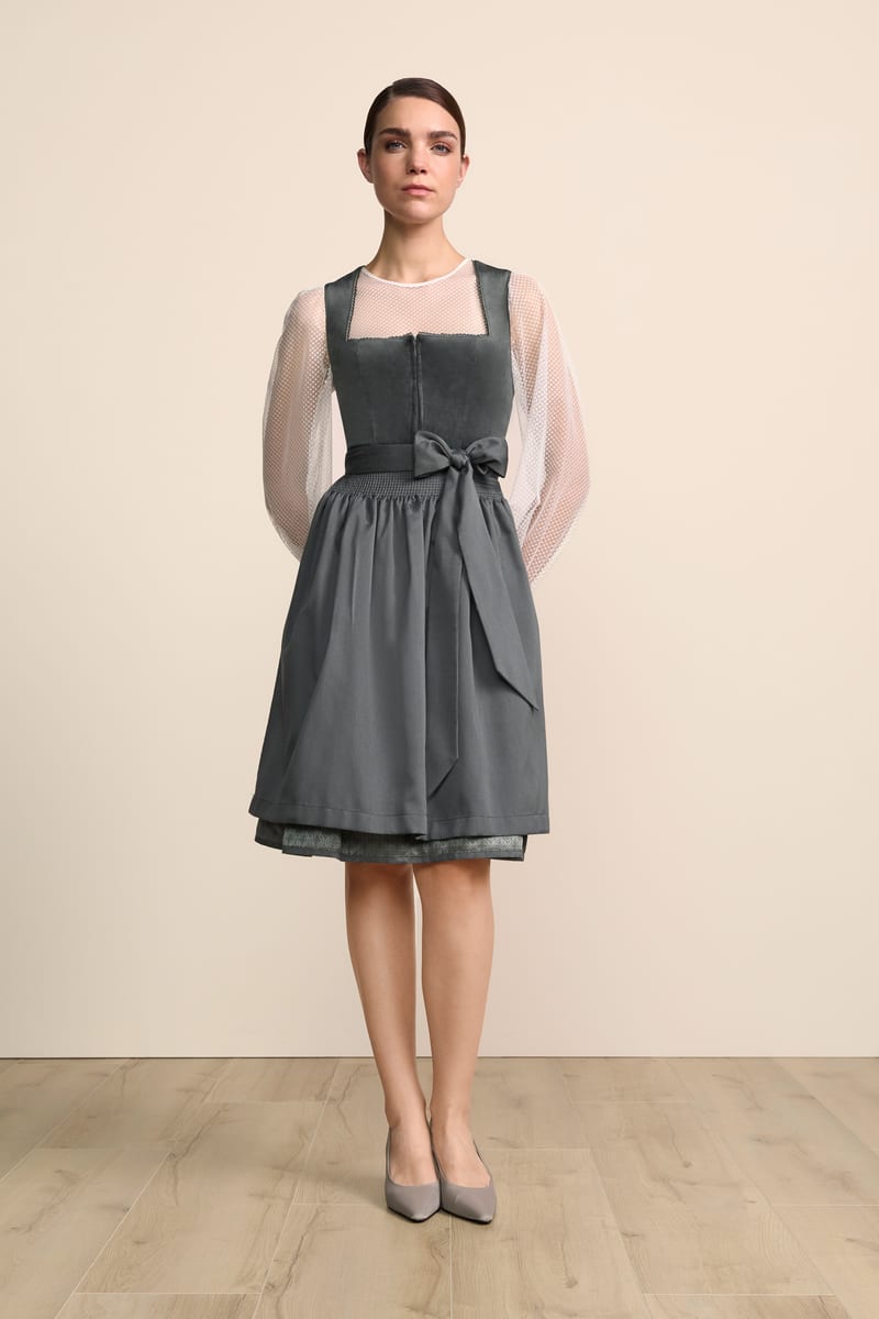 Dirndl Orlina (60cm) in grau im Krüger Dirndl Online Shop