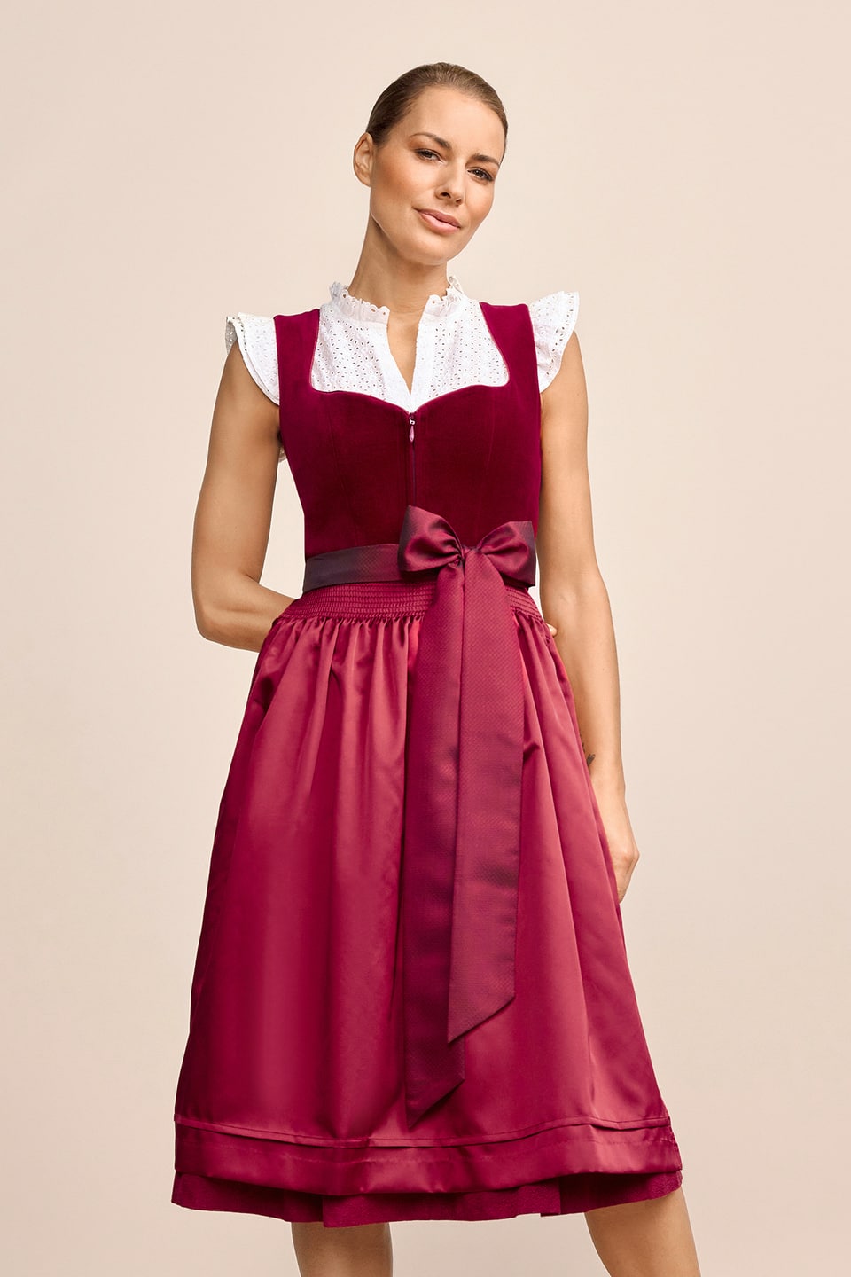 Samtdirndl im Krüger Dirndl Online Shop