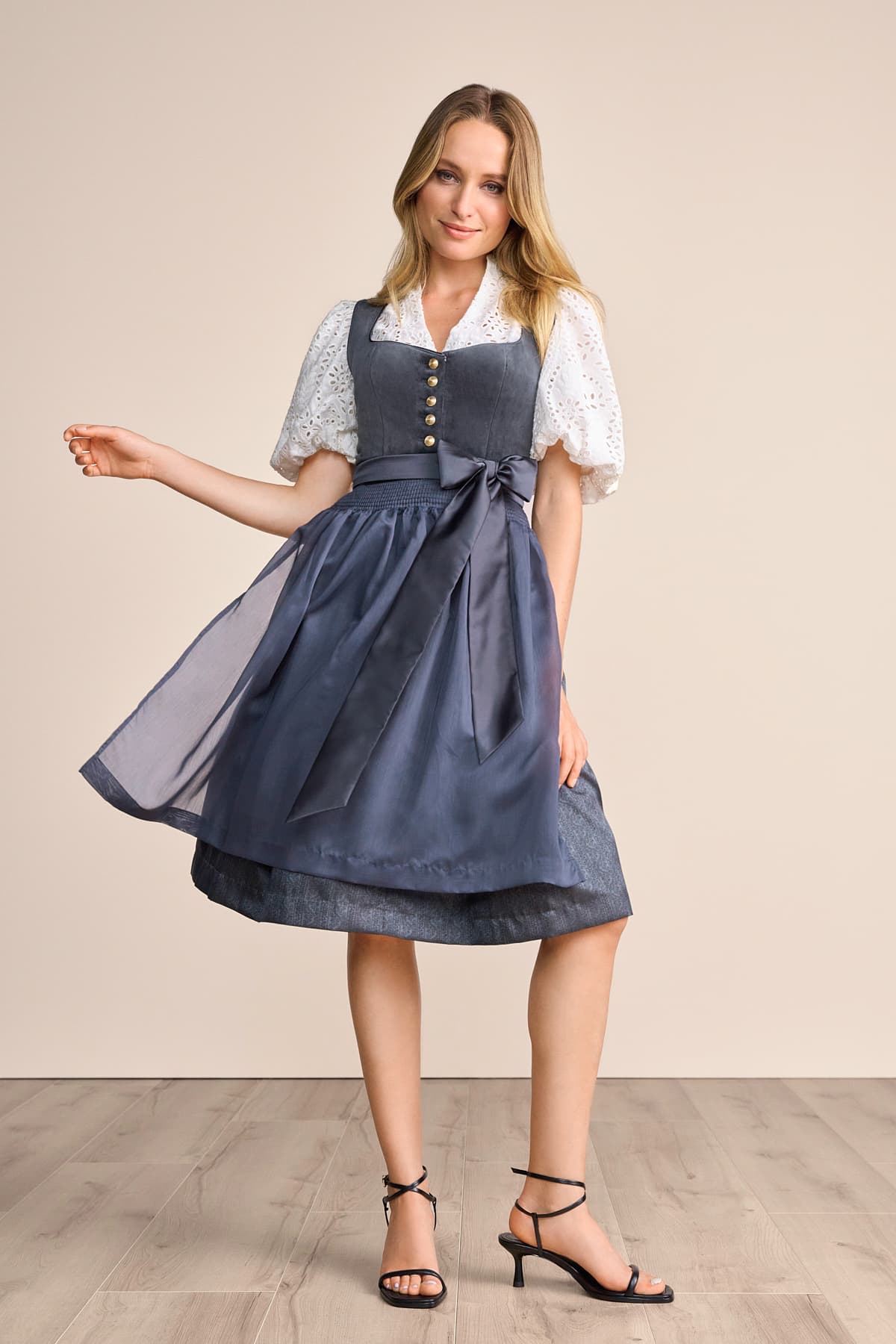Dirndl Patrice (60cm) in grau im Krüger Dirndl Online Shop