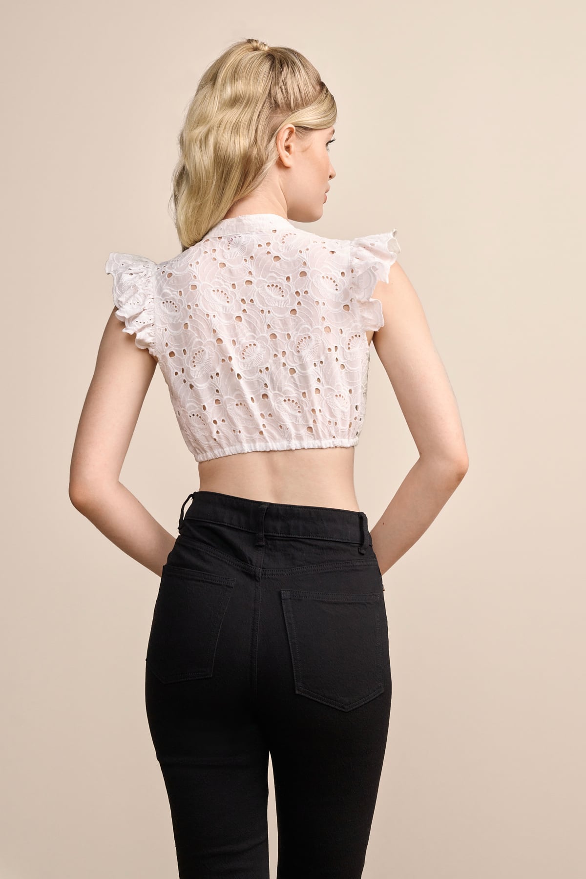 Dirndlbluse Olessa in ecru im Krüger Dirndl Online Shop