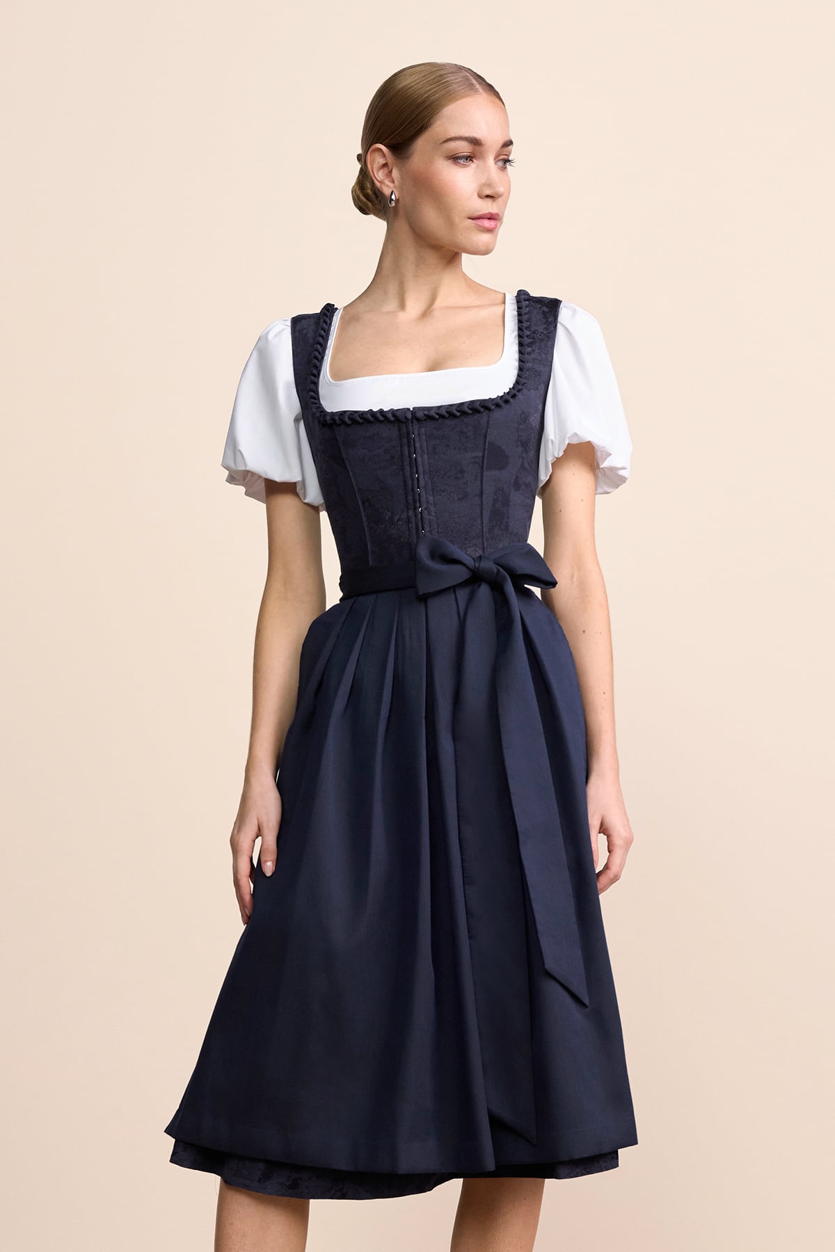 Dirndl Calyssia (70cm) in blau im Krüger Dirndl Online Shop