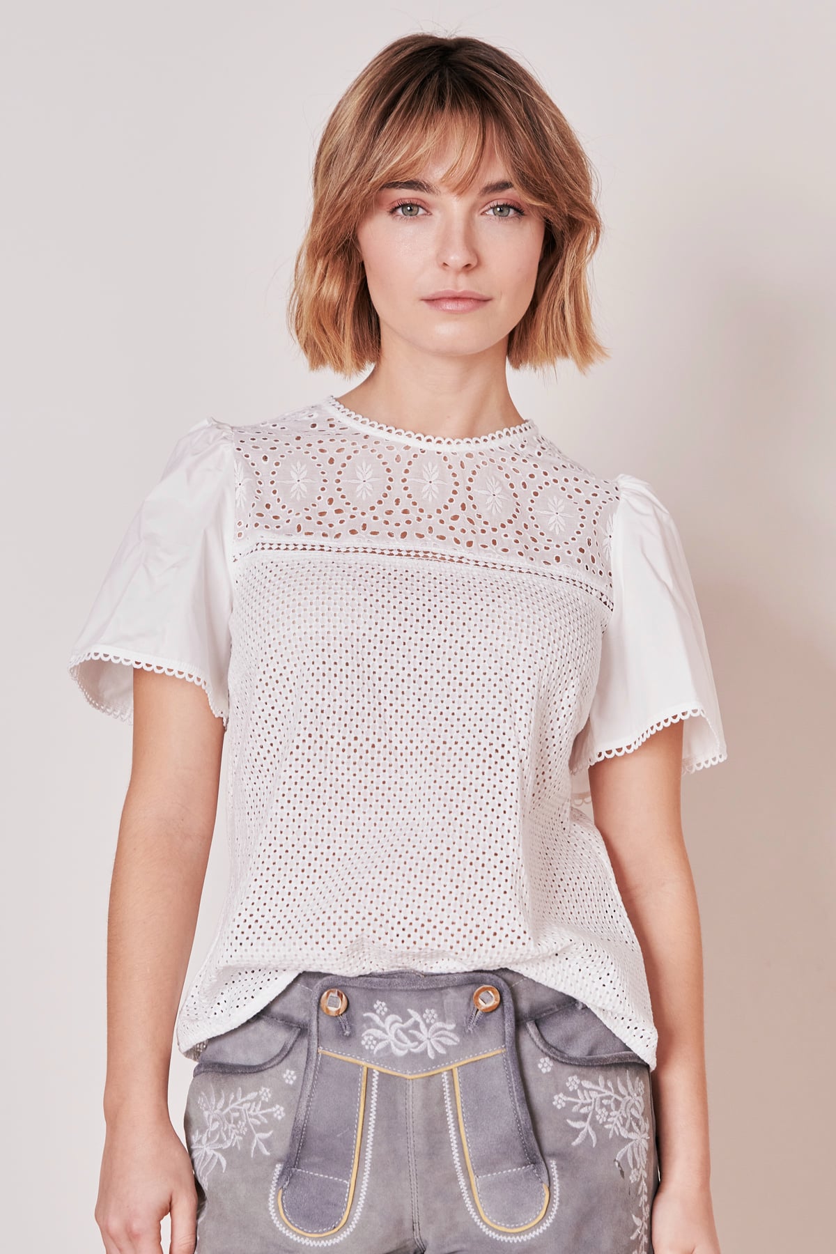 Trachtenbluse Chadia in ecru im Krüger Dirndl Online Shop