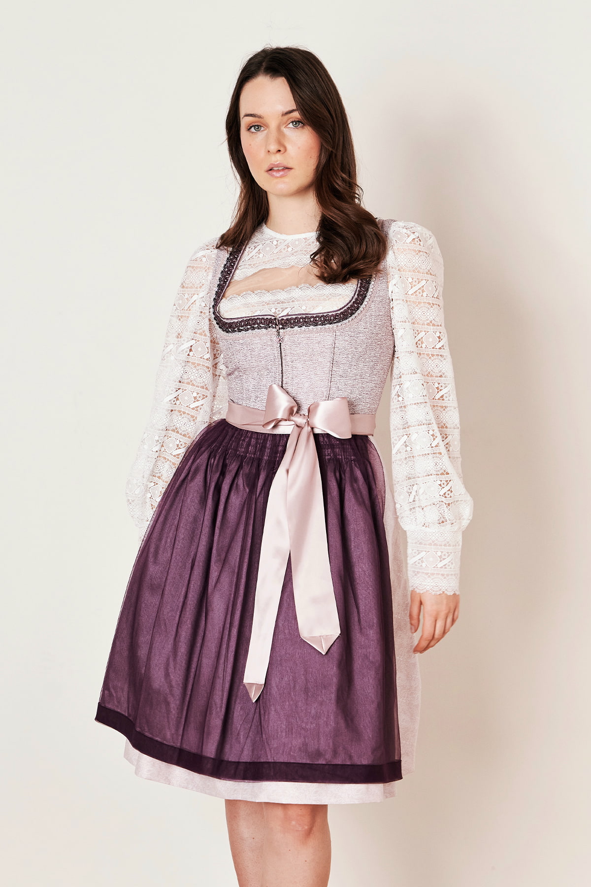 Dirndl Abriana (60cm) in lila im Krüger Dirndl Online Shop