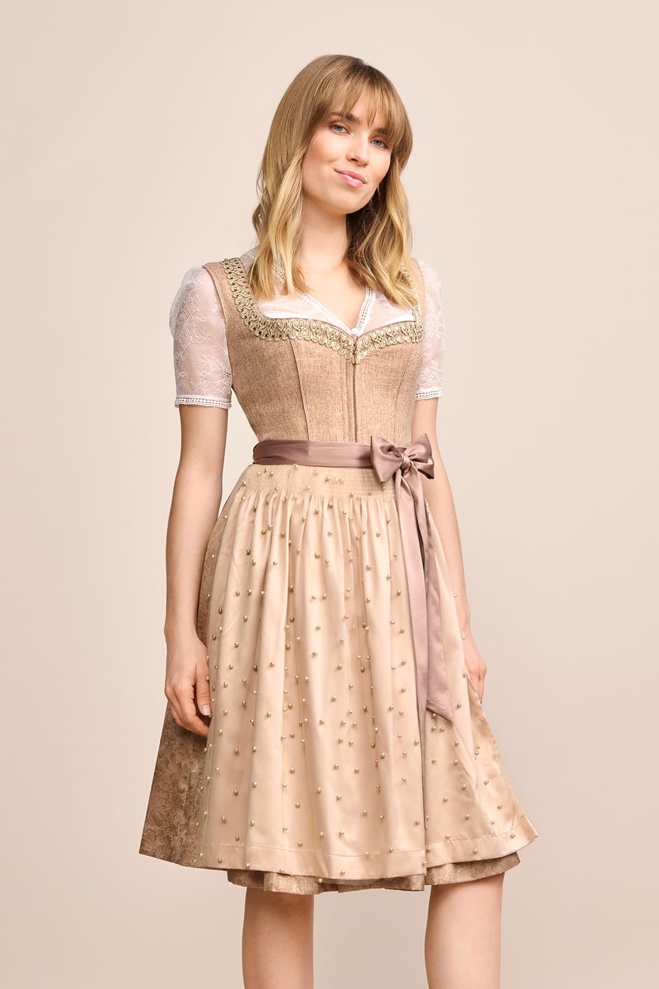 Beige Dirndl im Krüger Dirndl Online Shop