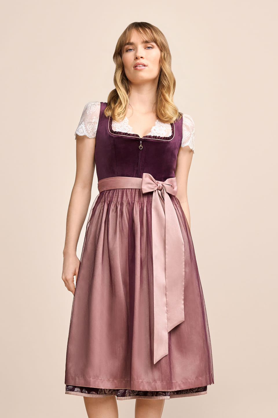 Hinreißende Maxi Dirndl entdecken ♥