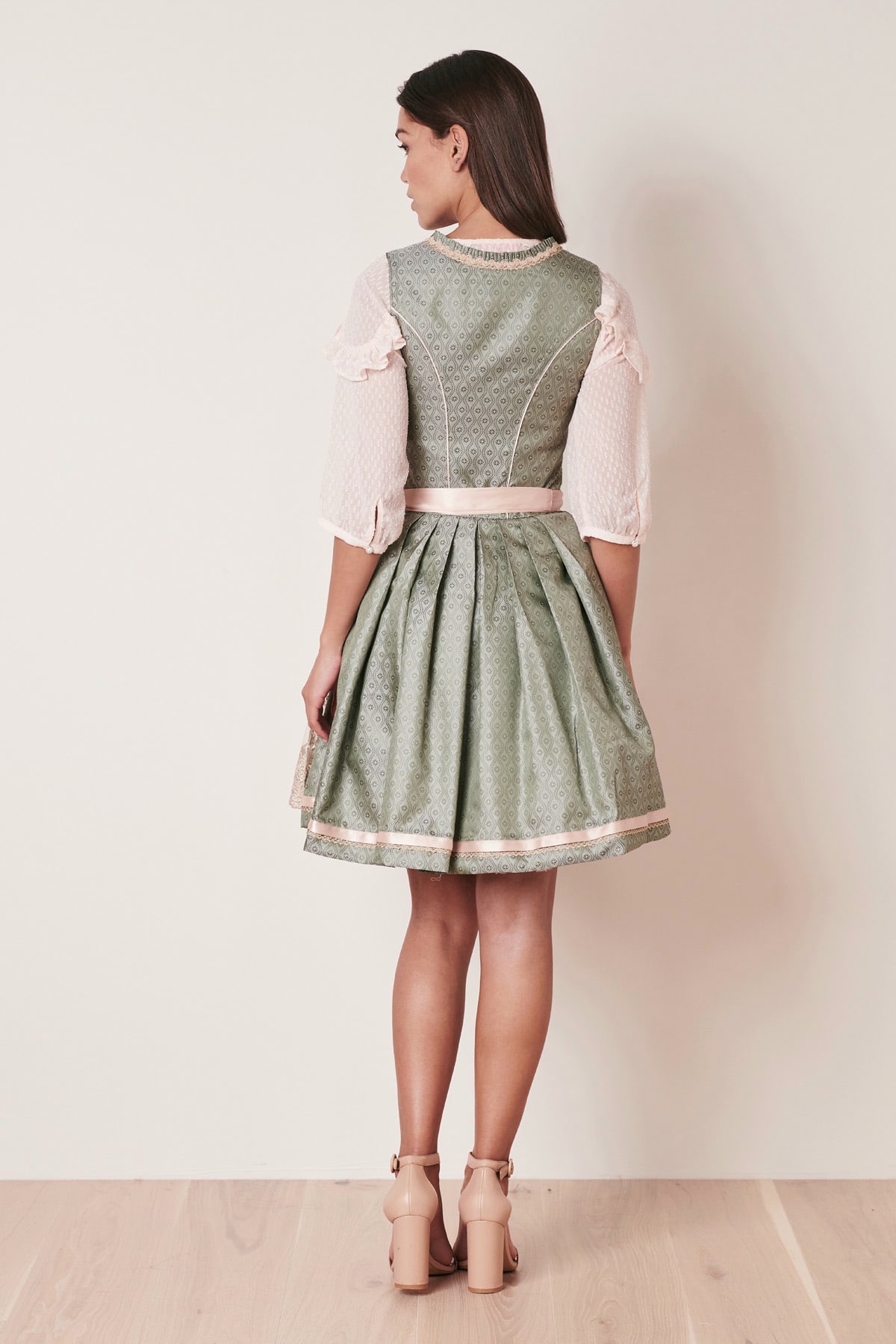 Dirndl Guilia (50cm) in grün im Krüger Dirndl Online Shop