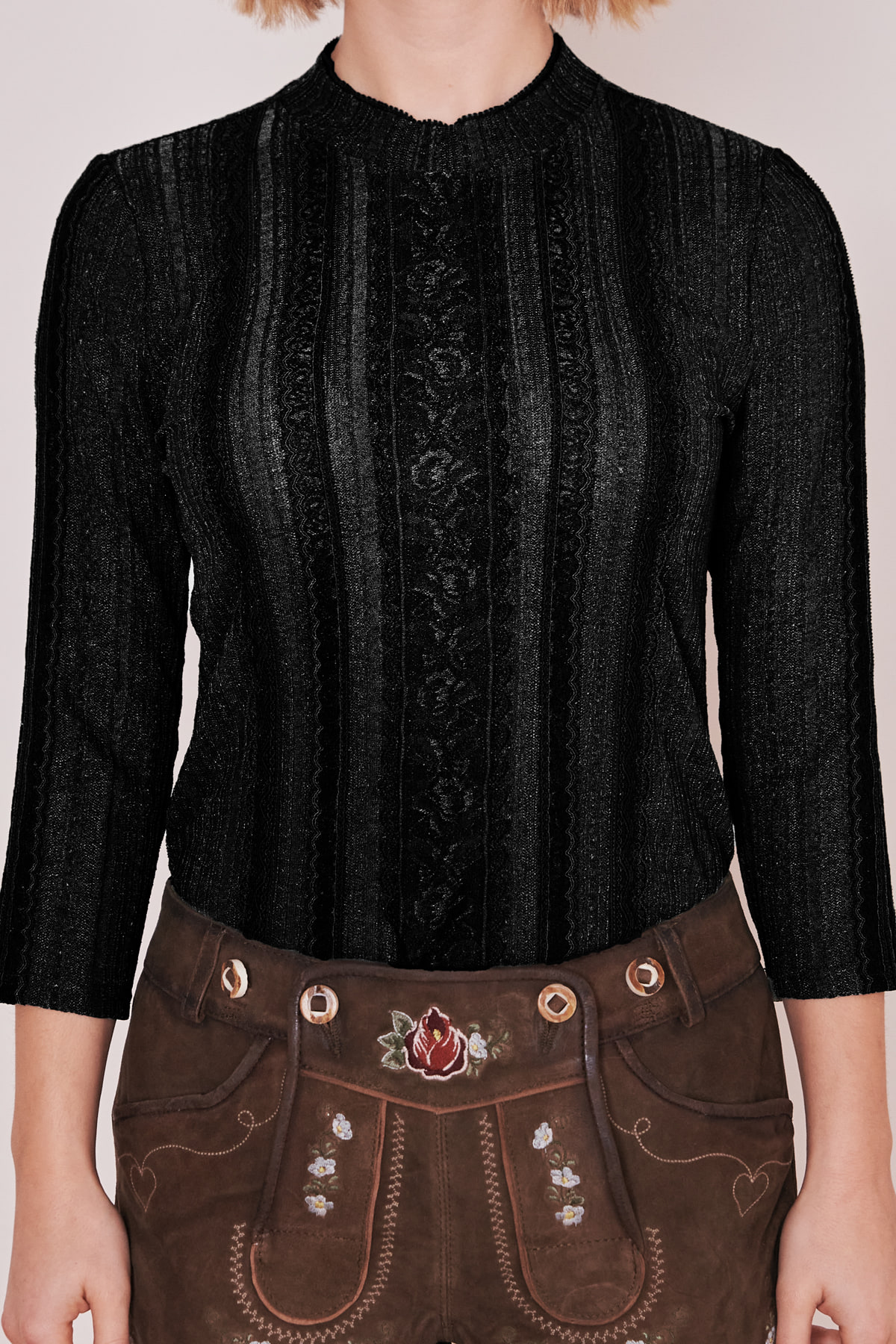 Trachtenbluse Cinzia in schwarz im Krüger Dirndl Online Shop